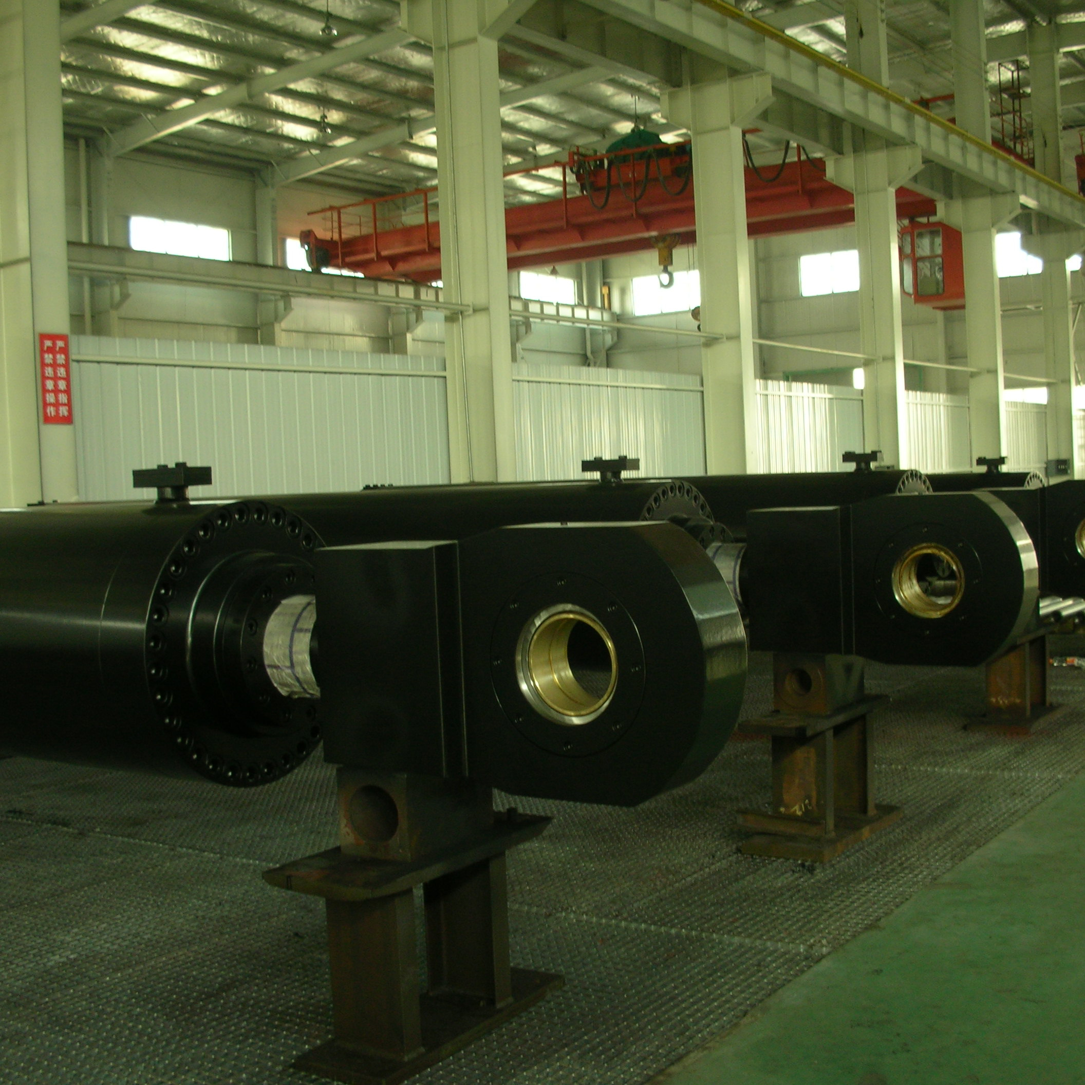 Split-Type Hydraulic Cylinder for Mud Barges - Yangzhou Jiangdu ...